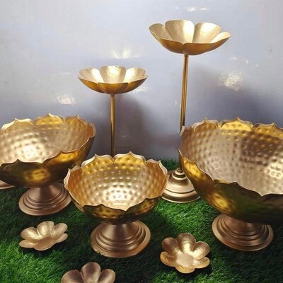 Diwali Gift Iron Lotus Diya Urli Set/urli With Stand/urli With Bowl ...