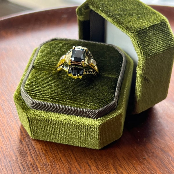 Velvet Ring Box by Caitlyn Minimalist • Dainty Engagement, Wedding Ring ...