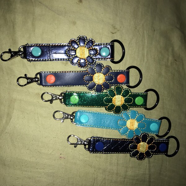 Digital Download Flower Keychain Embroidery Machine Design for the 5x7 ...