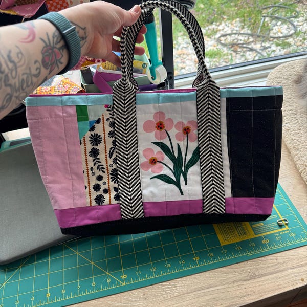 Triangular Wide Bag | PDF Sewing Pattern | Canvas Tote Pattern + Tutorial | 2 SIZES AVAILABLE - Etsy