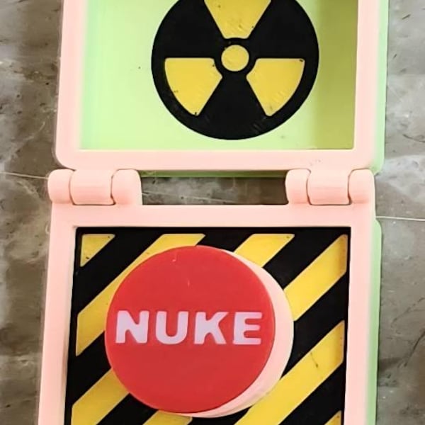 Nuke Briefcase Clicker Toy – Loud Mechanical Switch Fidget – Spy Toy ...