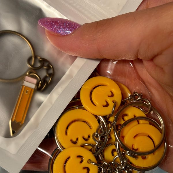 Digital Student Gift Tag Meet the Teacher Gift Student Tag Smiley Face ...