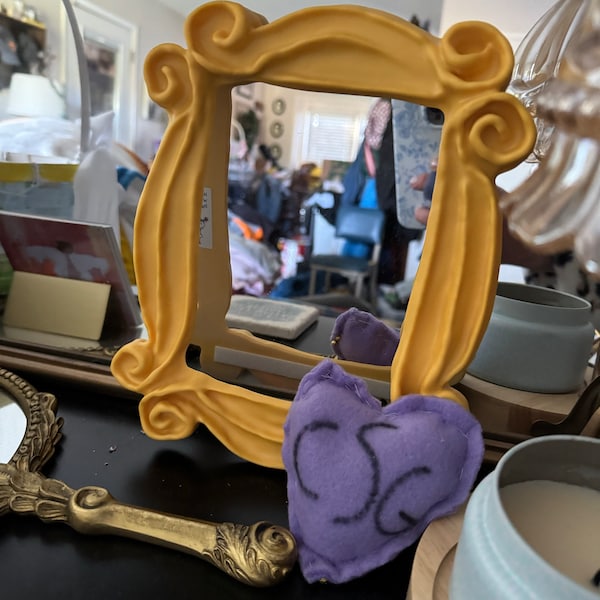 The Best Replic! Frame Monica's Apartment. the Best Present for Your ...