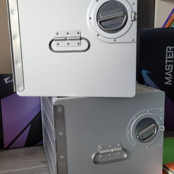 2 TRANSAVIA Aluminium Airline CONTAINERS KSSU Containers ...