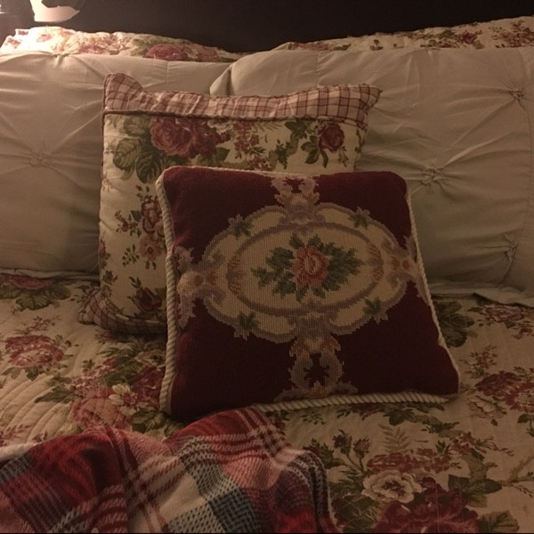 VINTAGE 40s SHABBY French Cabbage ROSES Chintz Window Valance or ...