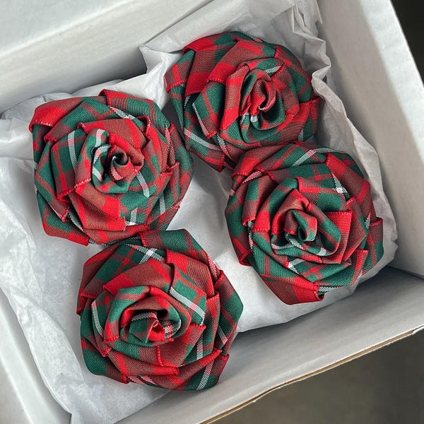 20 Roses in Your Tartan - Custom Tartan Ribbon Rose Wedding Package ...