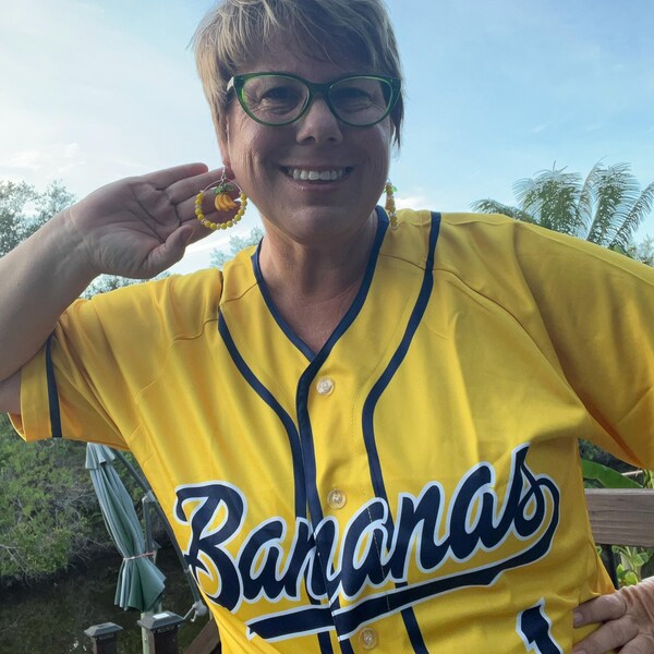 Fairy in the Garden, Fairycore, Bellflowers, Lily of the Valley, Fairy ...