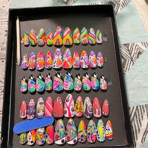 Tripping Illusion Press on Nails Handpainted Abstract Nail Art Glue on ...