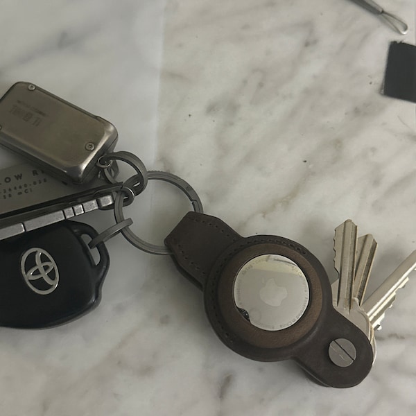 Minimalist Leather Key Organizer. Compact Leather Key Holder. Leather ...