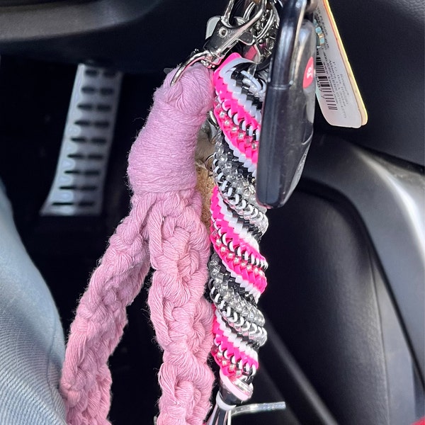 Made to Order 4 String Switch Back Handmade Boondoggle Gimp Rexlace ...