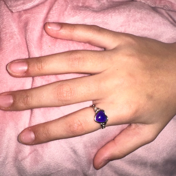Sterling Silver Heart Mood Ring Changes Colors Showing Your Mood ...