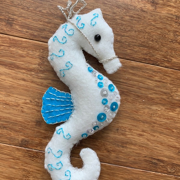 DIY Pincushion Craft Kit, Fish Tank, Goldfish, Aquarium, Felt ...