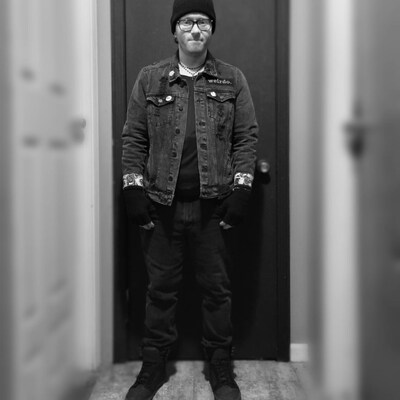 Holding Aces Skeleton Hand Vinyl Sticker - Etsy