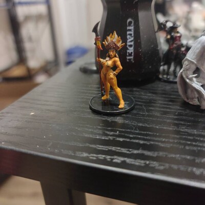 Princess Pin-up Premium 3D Printed Tabletop Miniature 28mm up to 100mm ...