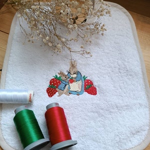 Mini Bee Embroidery Design FSL Bee Machine Embroidery Free - Etsy