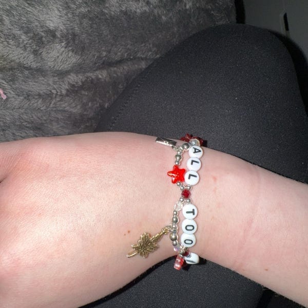 Taylor Cardigan Betty Friendship Bracelet - Eras Tour Swifty Merch ...