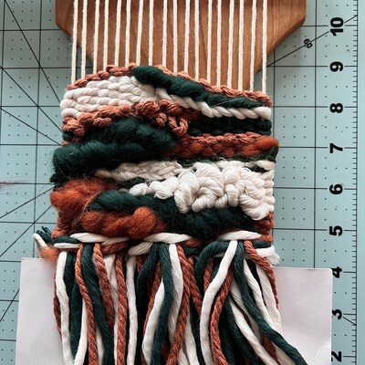 The minnow Small Hand Held Loom - Etsy