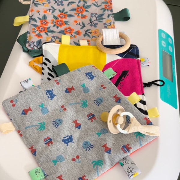 World Map Montessori Puzzle Ball, Cloth Toy for Babies, Gripping Ball ...