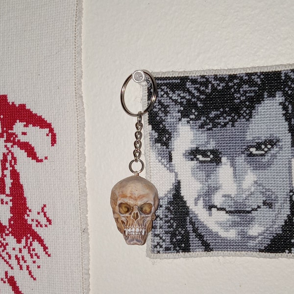 Vampire Skull Keyring/keychain Resin Dracula Sculpture - Etsy