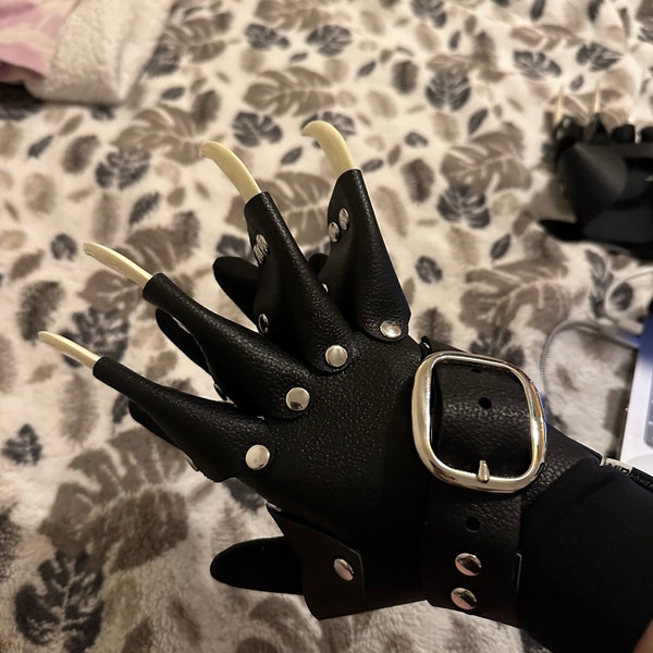 Black Leather Dragon Claws Gauntlets With White Claws - Etsy