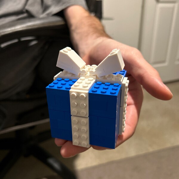 Blue Gift Box (it Opens!) Brick Kit - Bricks and Full Color ...