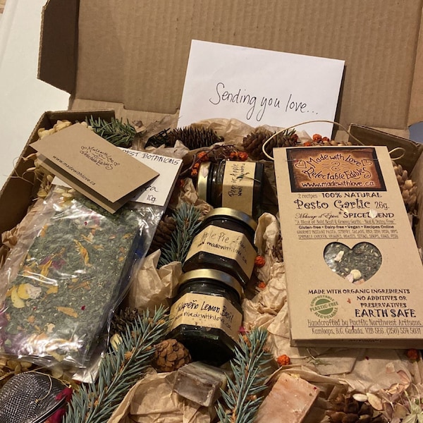 The Goodies Box - Eco Garden Gift Box Leather & Cotton Gloves Garden ...