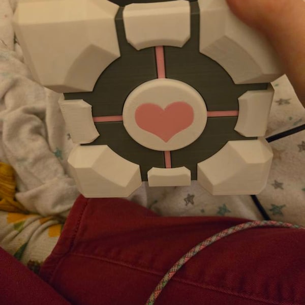 Team Fortress 2 Pyro Figurine | 3D Printed Low Poly TF2 Pyro Desktop ...