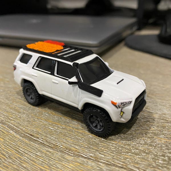 Hot Wheels Porsche 911 in Floating Display - Etsy