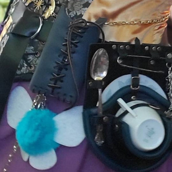 Genuine Leather Tankard Strap With Leaf Motif - Etsy