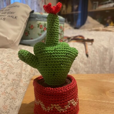 Cactus Hand CROCHET PATTERN / Amigurumi Cactus PDF English - Etsy