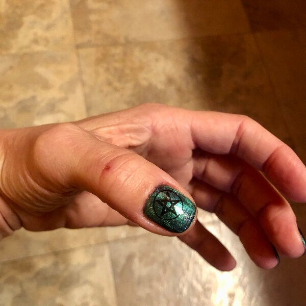 ALIEN FACES Nail Art Decals Cute Alien Incognito Disguises Water Nail ...