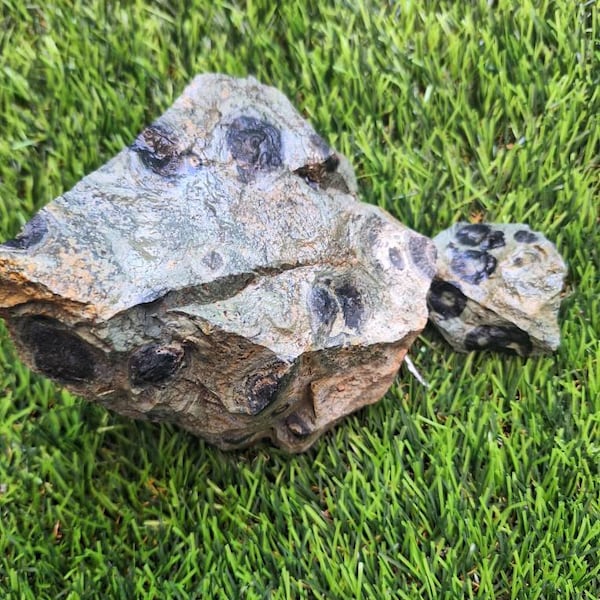 Staurolit, 0,9kg, Madagaskar, Staurolith, Staurolite, Heilstein ...