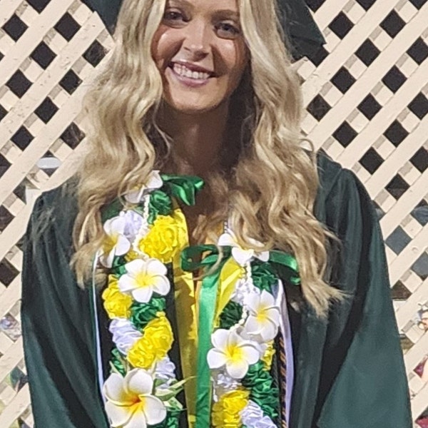 Plumeria Tongan Kahoa Graduation Lei - Etsy