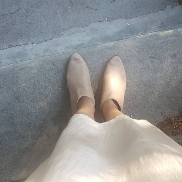 The Sandy. Classic Gold || Handmade Shoes, Minimal and Soft || Made to ...