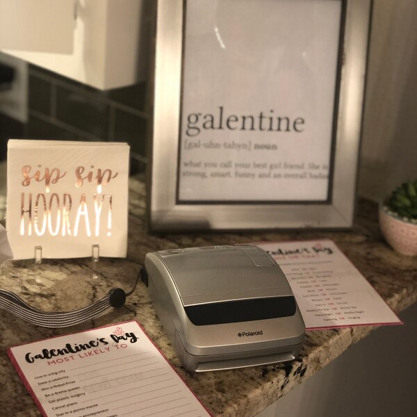 Family Reunion Selfie Scavenger Hunt | Family Gathering Party Games ...