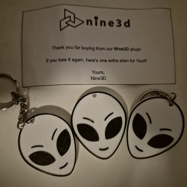 3D Printed Spaceman Keychain - Astronaut Figurine - Space Exploration ...