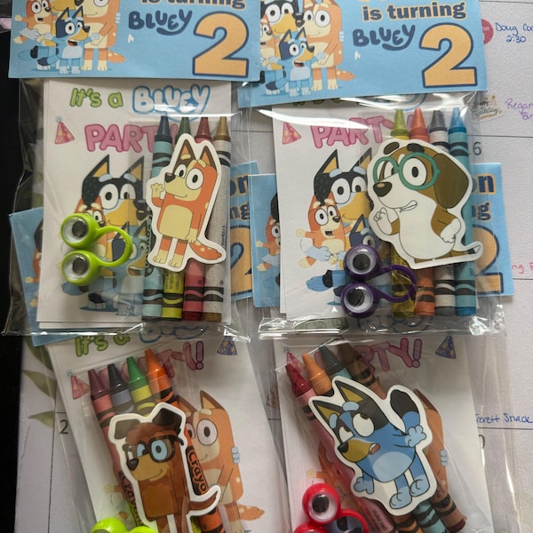 Sticky Gecko Bluey Birthday Party Coloring Book Set | Bluey Party ...