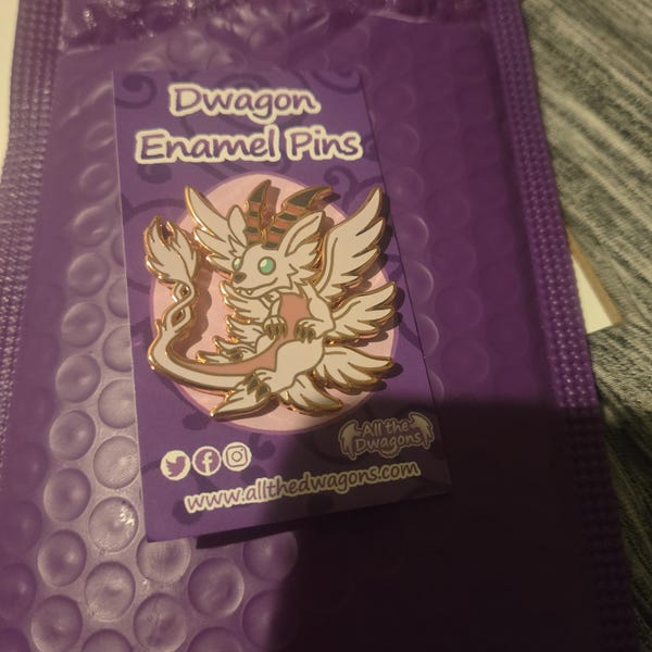 Wings of Fire Charm - Wings of Fire Sticker - Clay - Sunny - Starflight ...