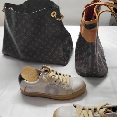 DIY Footwear Pattern Making Kit: Shoe Lasts, Book, Pattern, and Tape ...