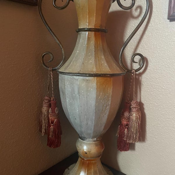 Vintage Margarita Design for SPECTRUM DESIGN GALLERY *** Fabric Sold by ...