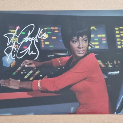 Bella Hadid MODEL in Person Signed Photo - Etsy