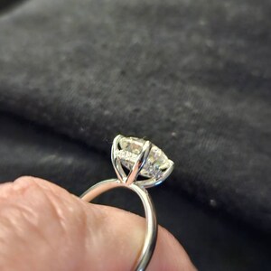 3/4 Eternity Bubble Shaped Shared Prong Set Wedding Band, Round ...