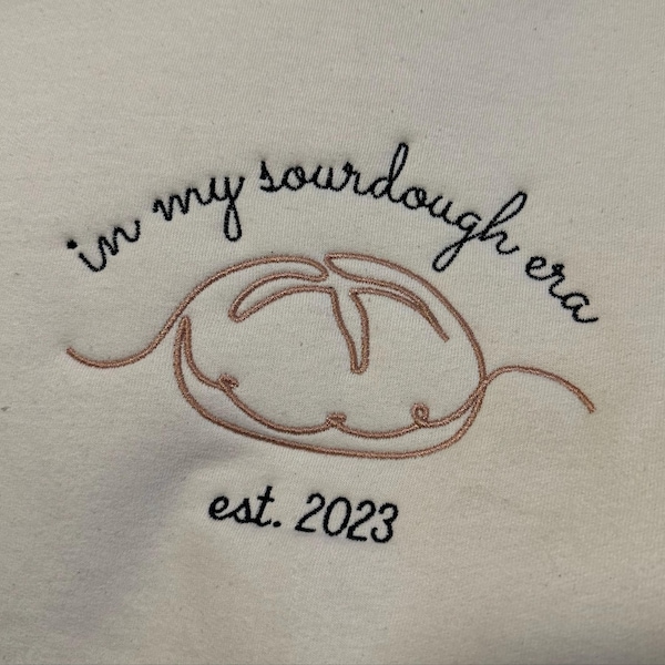 Heirloom Crest Frame Embroidery Design Leafy Ribbon Banner Frame ...