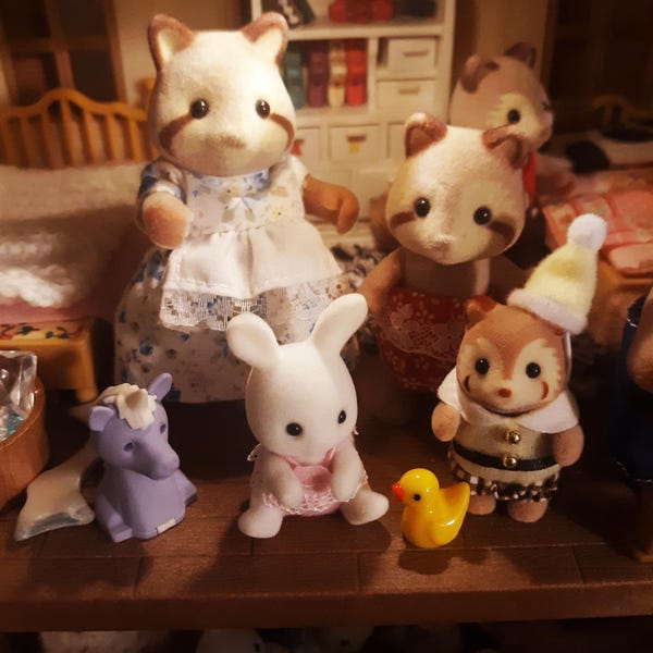 Calico Critters Miniature Houses Vintage Toy Shop, Like New, Complete ...