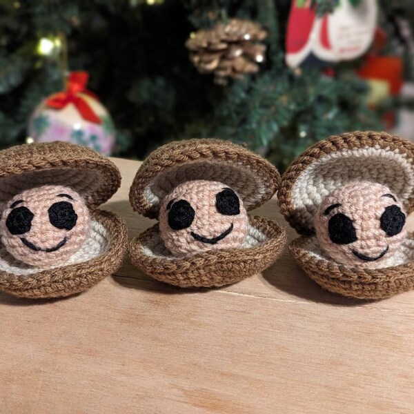 PATTERN: Low Sew Cleo the Clam Pattern - Amigurumi Clam Pattern ...