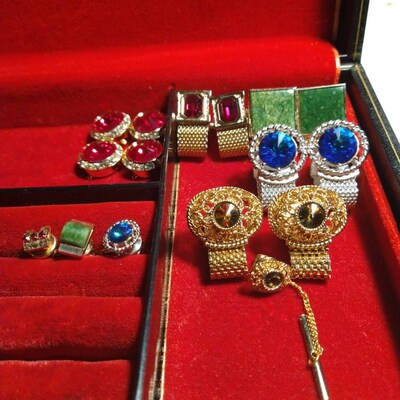 Vintage Locket Lapel Pin 1-3/4 Long Gold Tone Mini Locket - Etsy