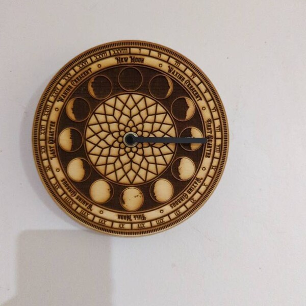 Minimalist Moonclock, Moon Phase, Moon Tracker, Displays the Current ...