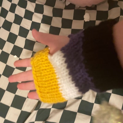 Aroace Pride Flag Star Beaded Gemstone Bracelet, Stretchy Beaded ...