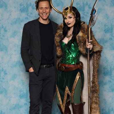 Shang Chi Ten Rings Mandarin Rings Makluan Rings Matching Themed Wall ...