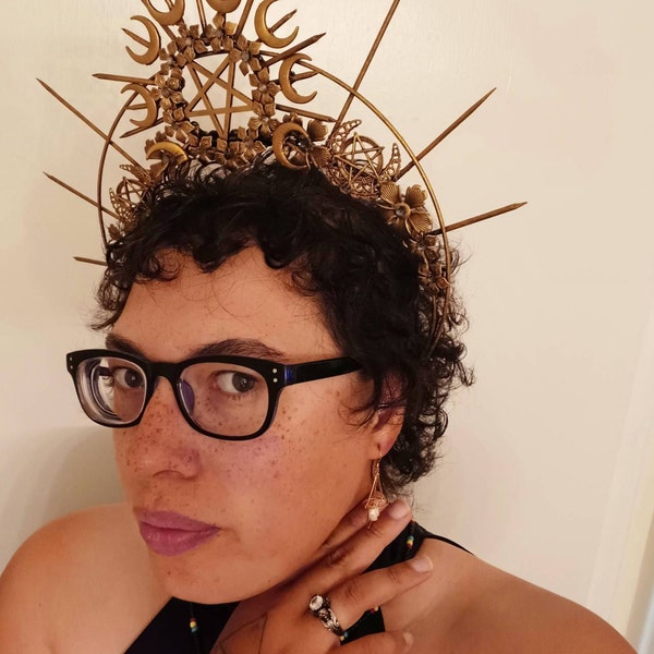 Demonic Headwear: Gothic Crown, Satanic Horns, Devil Cosplay, Fantasy ...